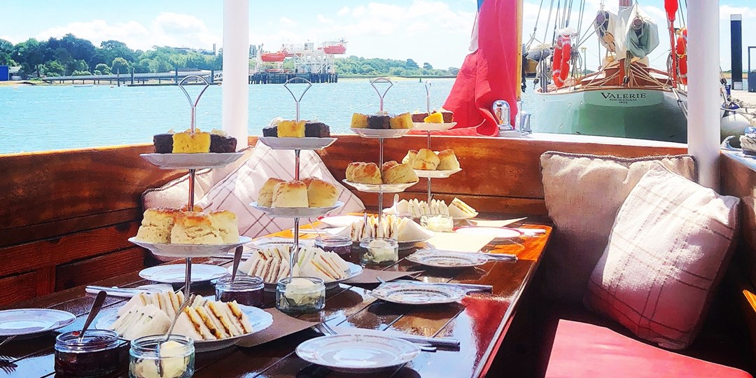 1930s motorboat cruise with sparkling afternoon tea for 2 | Travelzoo