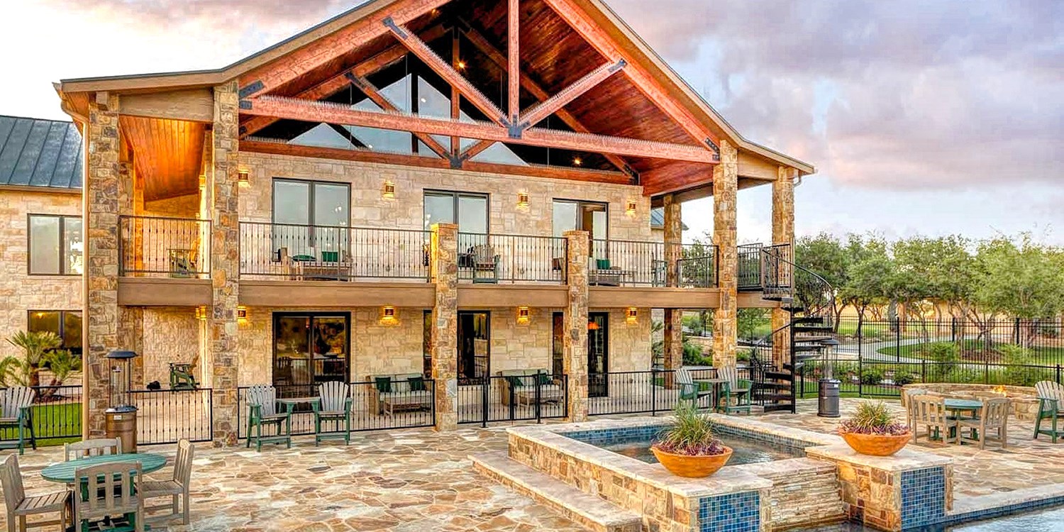 $679 – Texas 5-Star Ranch Stay for 2 incl. Meals, Reg. $1150 | Travelzoo