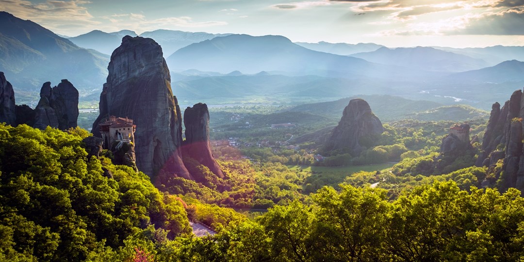 $2599 & up—Greece: ruins & island-hopping w/flights | Travelzoo