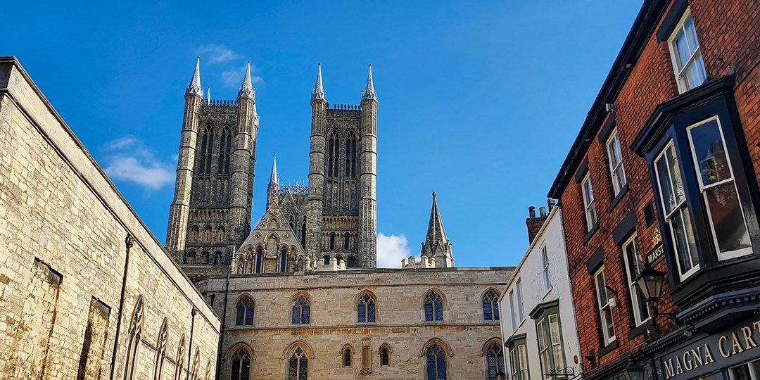£89—Lincolnshire: riverside coaching inn stay | Travelzoo