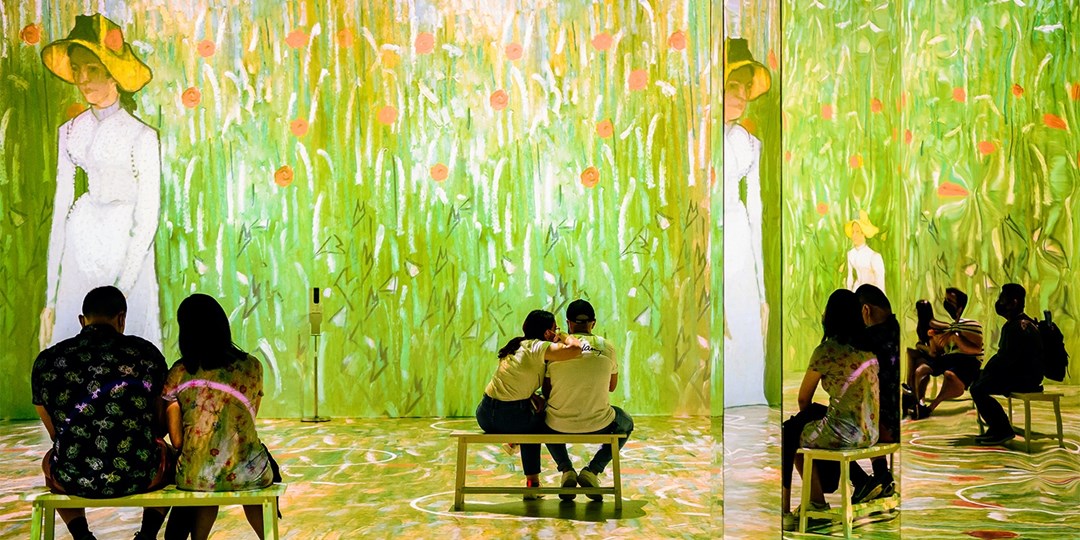 $18 & up—Immersive Van Gogh exhibit in Toronto | Travelzoo