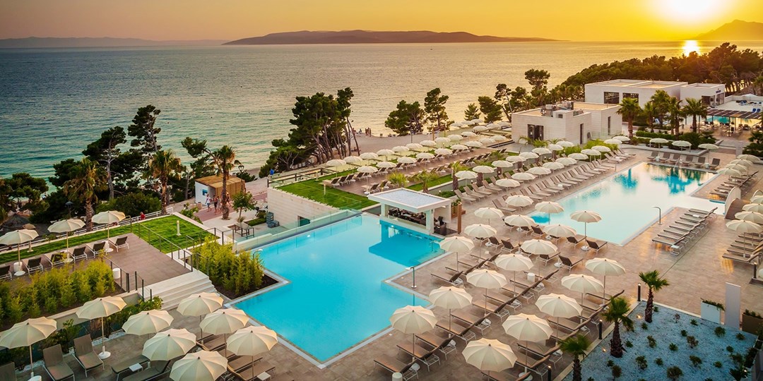 ab 579 €—5*-Hotel an Kroatiens Riviera mit HP & Flug | Travelzoo
