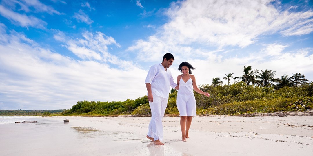 The Bahamas Now Open for Babymooning | Travelzoo