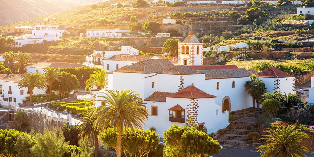£1599pp—All-inc small-ship Canaries cruise, save 30% | Travelzoo