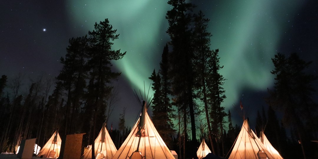 $1459—Alberta 3-nt. northern lights & tipi retreat w/meals | Travelzoo