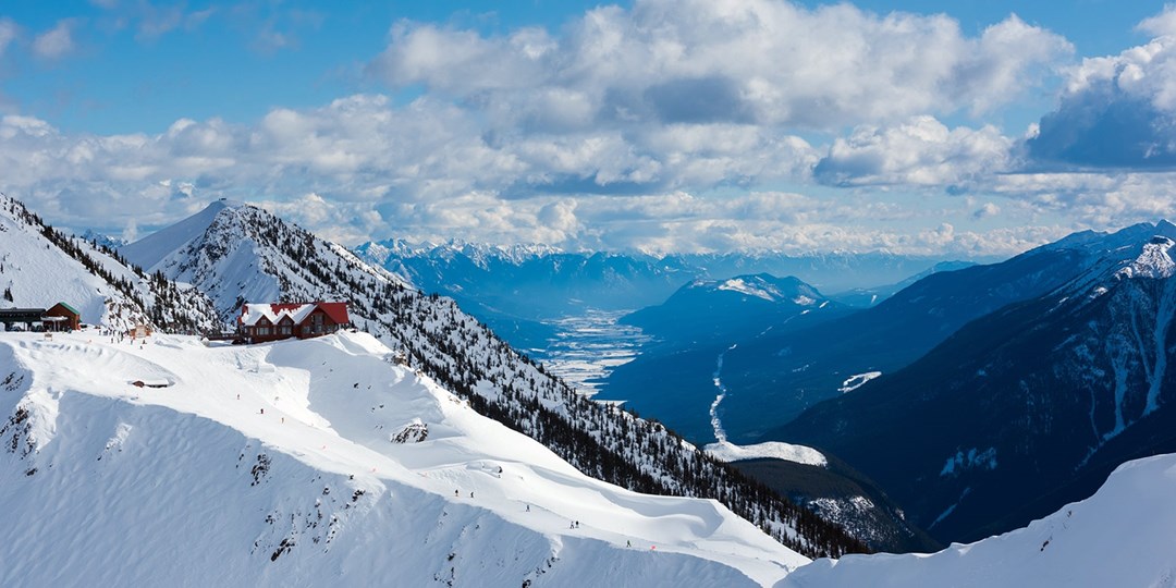 $198—Ski-in/ski-out lodge at Kicking Horse | Travelzoo