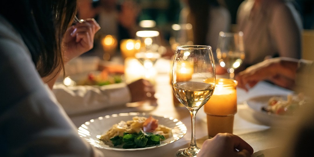 Save on dining out | Travelzoo