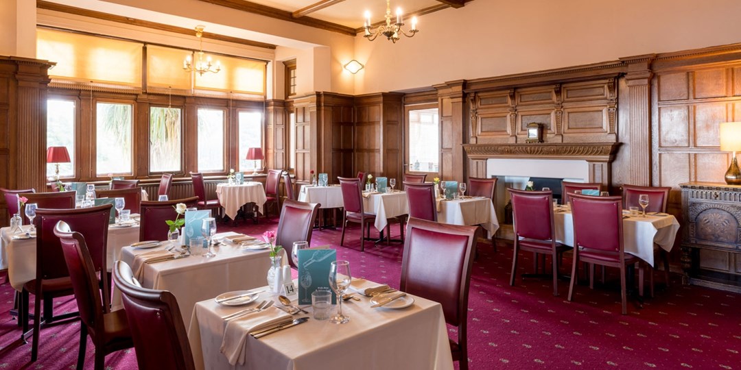 £199—Somerset: 2-night seaside getaway with dinners | Travelzoo