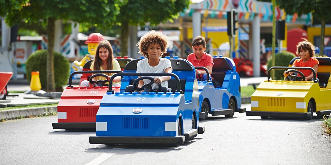 £39pp & up—Summer LEGOLAND break w/hotel (family of 4) | Travelzoo