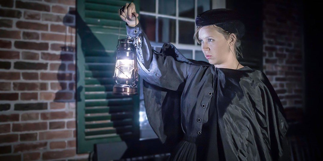 $19—Haunted walking tours in Toronto | Travelzoo