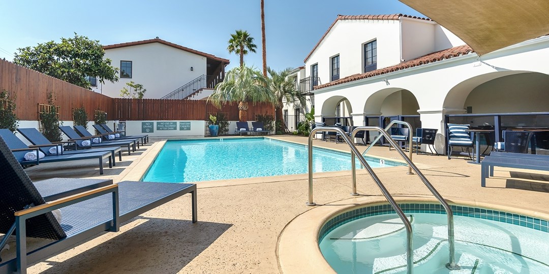 $199—Santa Barbara inn w/parking, up to 42% off | Travelzoo