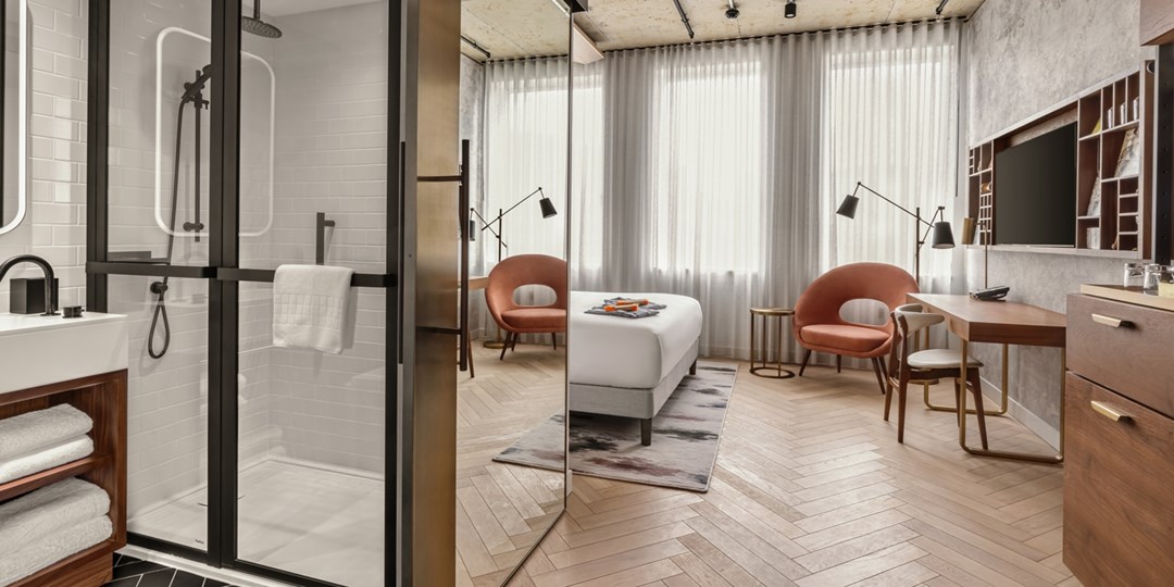 $196 & up—Stylish London getaway, save up to 50% | Travelzoo