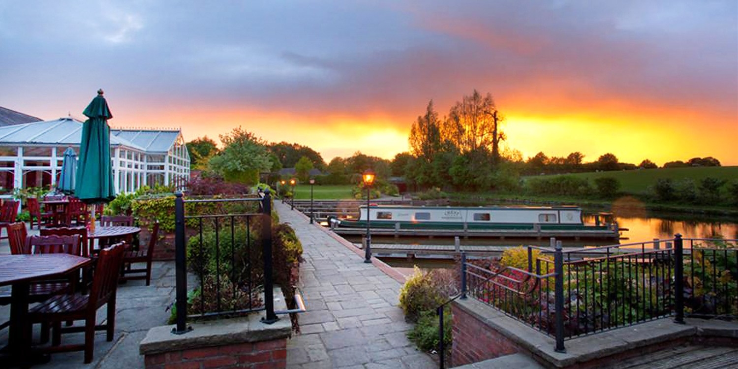 Lion Quays Hotel & Spa | Travelzoo