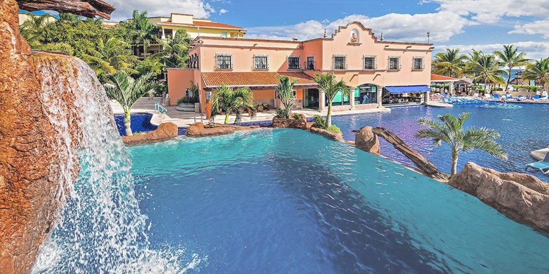 Hotel Marina El Cid Spa & Beach Resort-Riviera Maya | Travelzoo