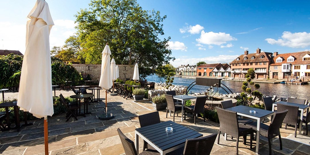 £159—Riverside Windsor stay near castle w/dining credit | Travelzoo