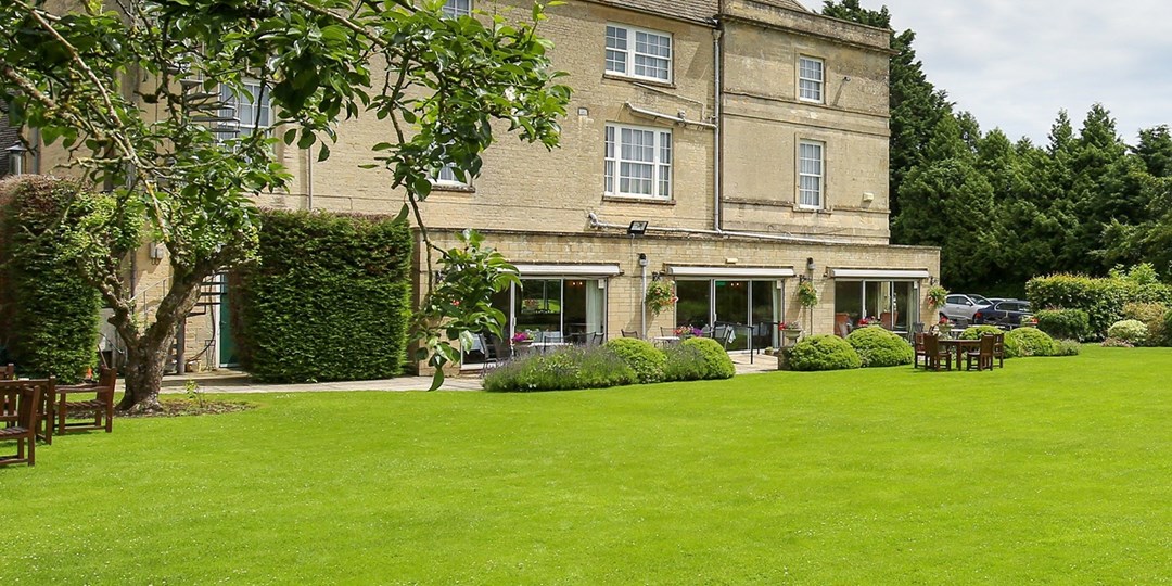 £139 & up—Cotswolds mini break at 17th-century manor | Travelzoo